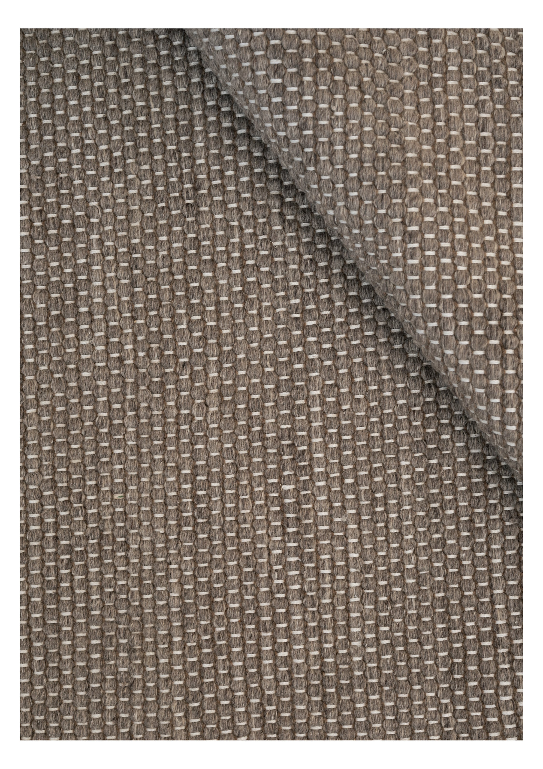 Adonic Mist – Linie Design